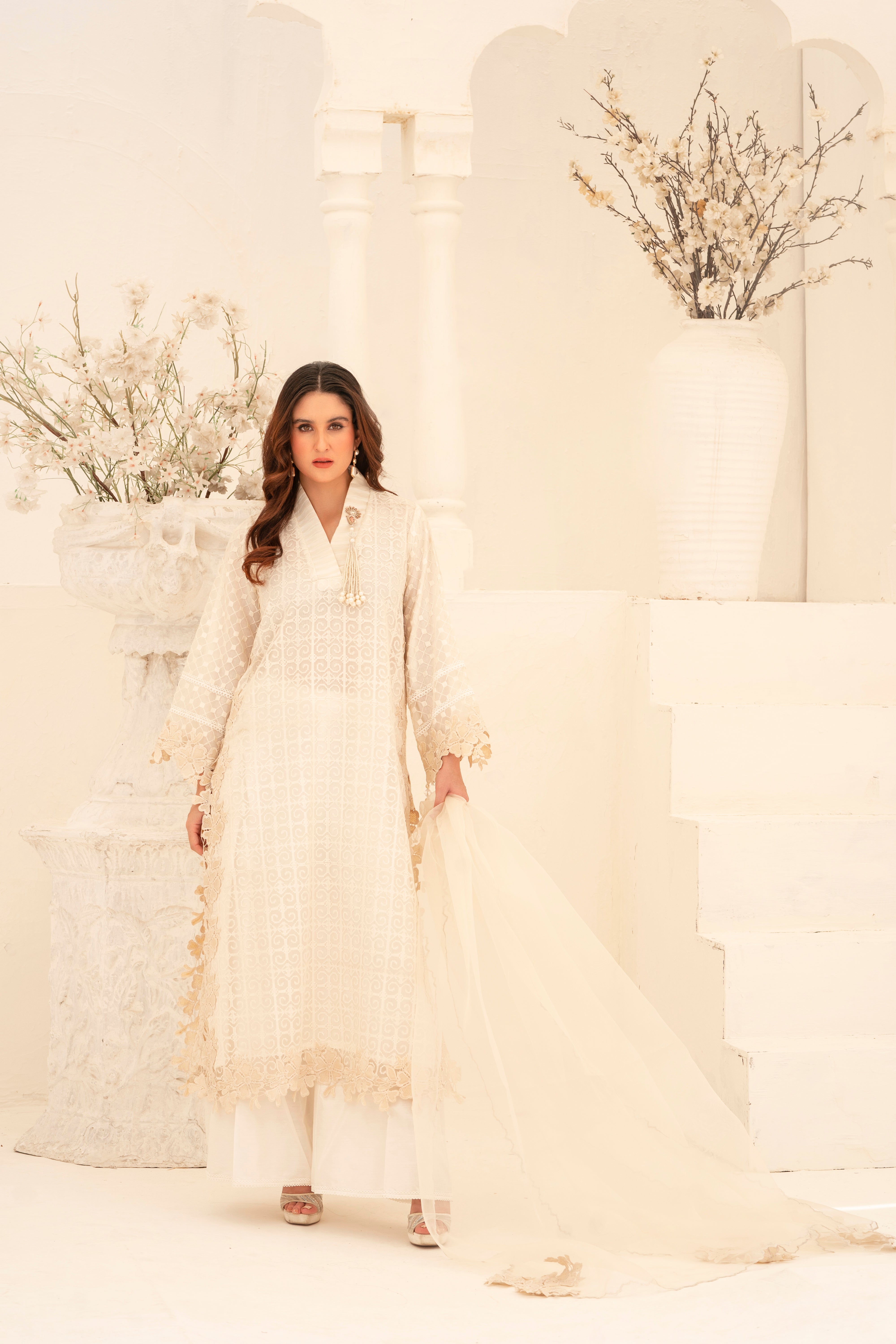 White Wide Leg Shalwar Kameez – Zawa Boutique