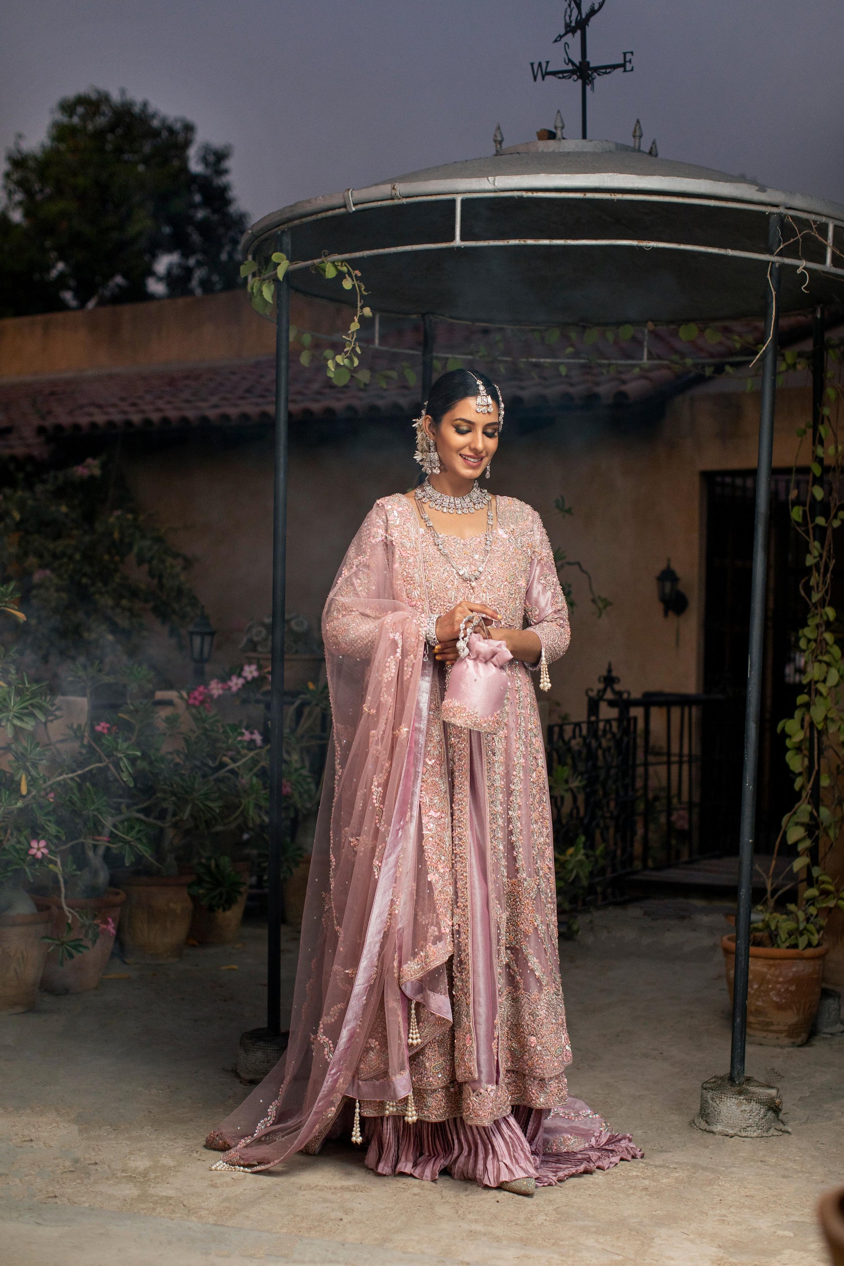 Women's Walima Suit – Zawa Boutique